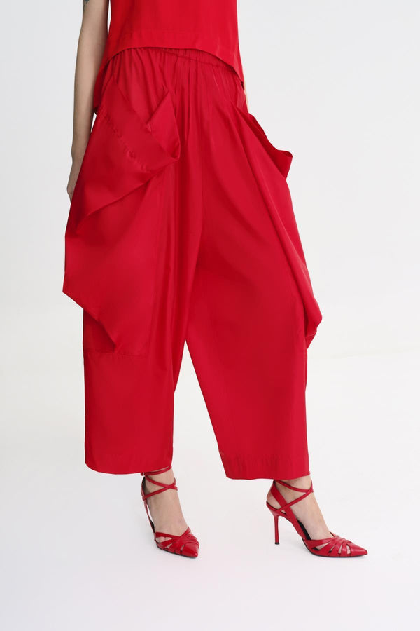 RED BAG POCKET WIDE LEG SHALWAR PANTS - MIİN